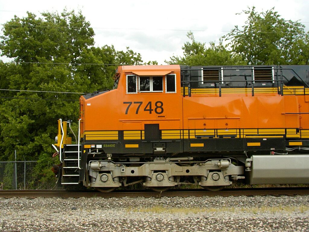 BNSF 7748